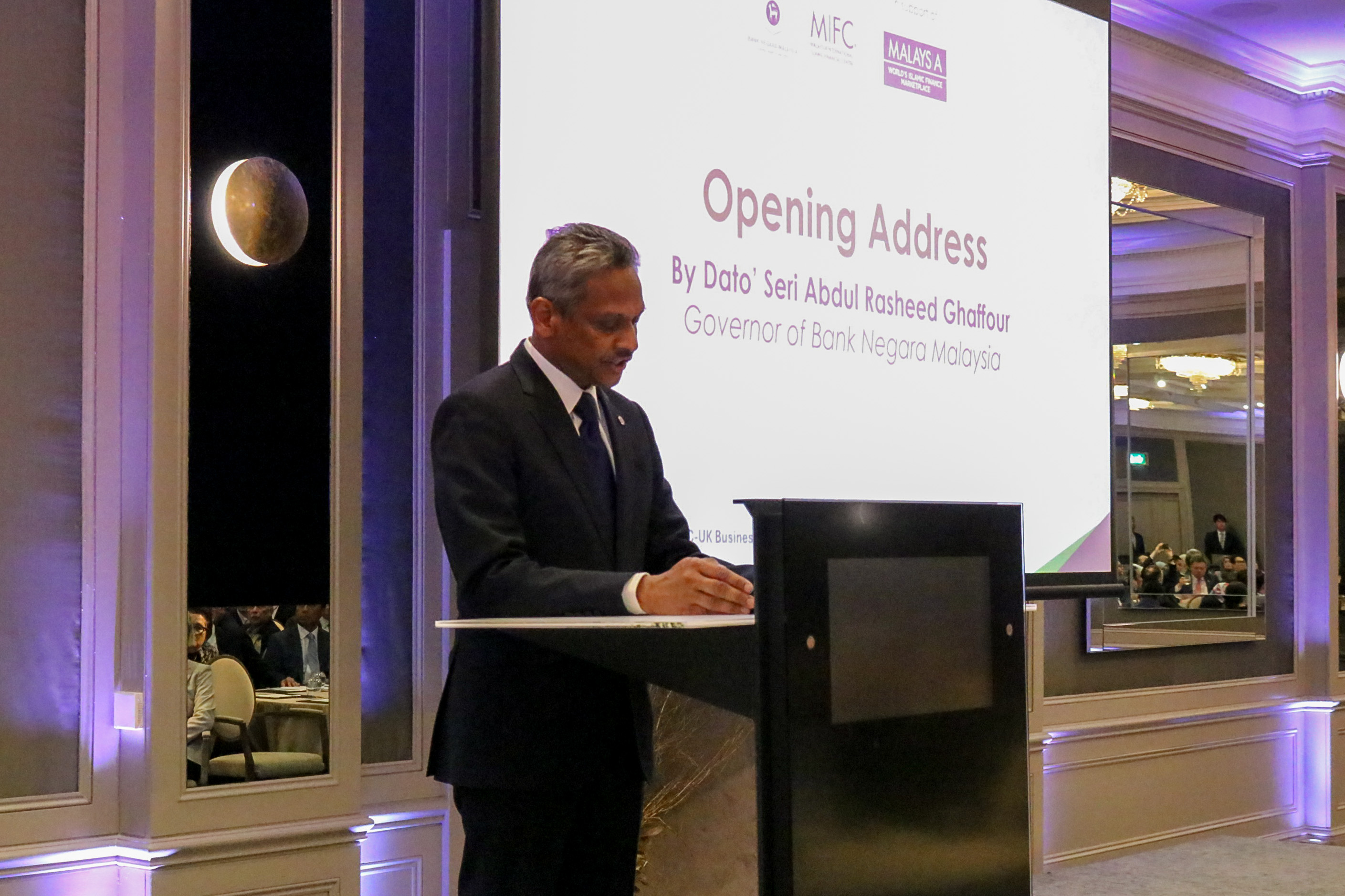 Malaysia and United Kingdom to Tap Islamic Finance for Green Investment ...